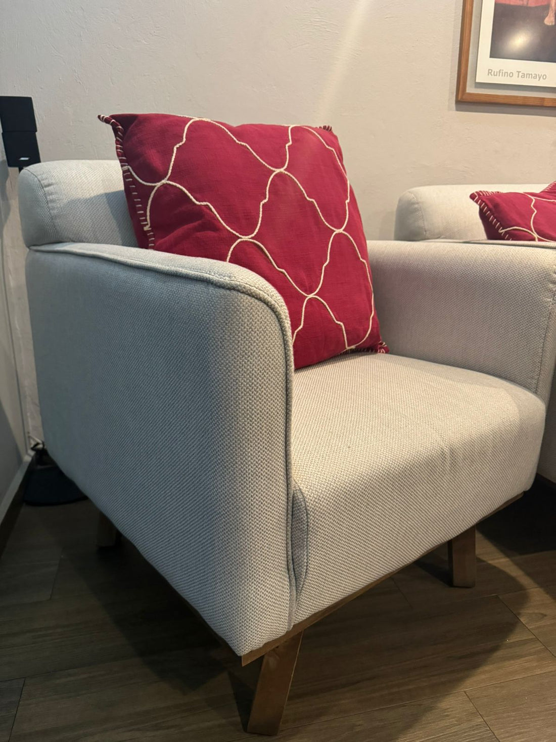 D´Europe- Sala beige con dos sofas y sillón